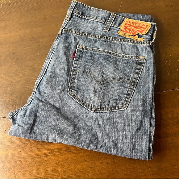 Levi's | Jeans | Levis Classic Blue Jeans With Signature Patch | Poshmark